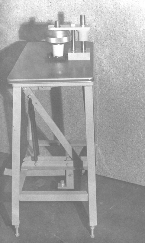 Lidding machine; 1660 | eHive