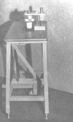 Lidding machine; 1660 | eHive