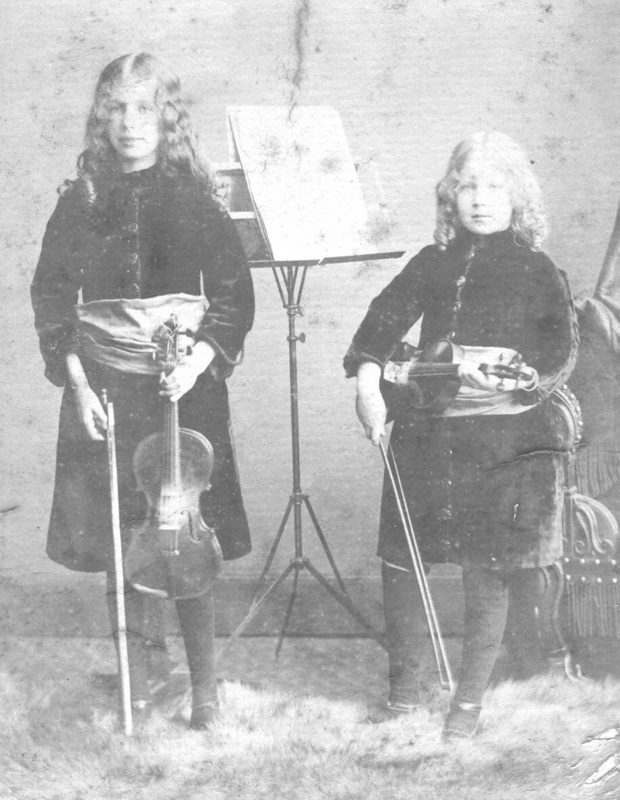 Two Girls With Violins 1431 Ehive