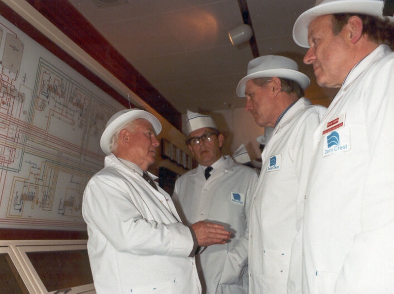 New Separation plant: Sir Peter Mills in the control room; 1983; 1621 ...