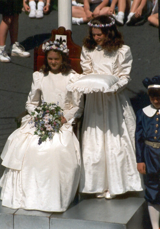 Crowning the May Queen 1995; 1995; 919 | eHive