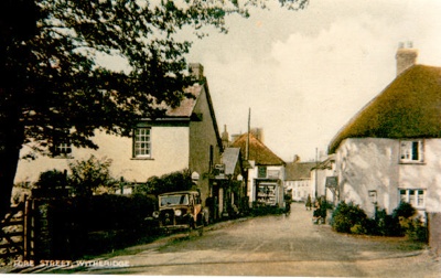 Witheridge Fore Street in the 1930s; 1930; 43-5730 | eHive