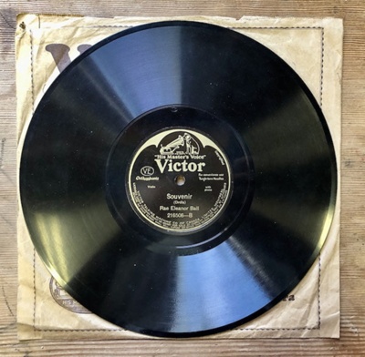 Phonograph Record; Victor Talking Machine Co. of Canada Limited; 1945 ...
