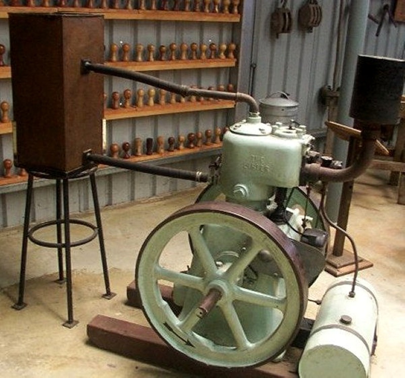 Engine (petrol); Lister; c. 1910; GSM_00004 | eHive