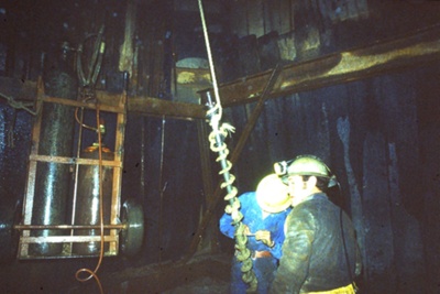 David Hamlyn and Graeme Mahoney, Hart shaft, Beaconsfield Gold Mine ...