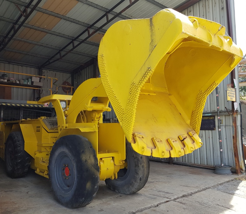 Underground loader; Wagner Mining and Construction Equipment Co.; 1984 ...