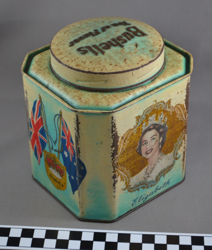 'Bushells' tea caddy; 1953; BMHC_12750 | eHive