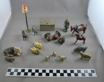 Lead farm toys; Britains Ltd; 1930s - 1950s; GSM_00300 | eHive