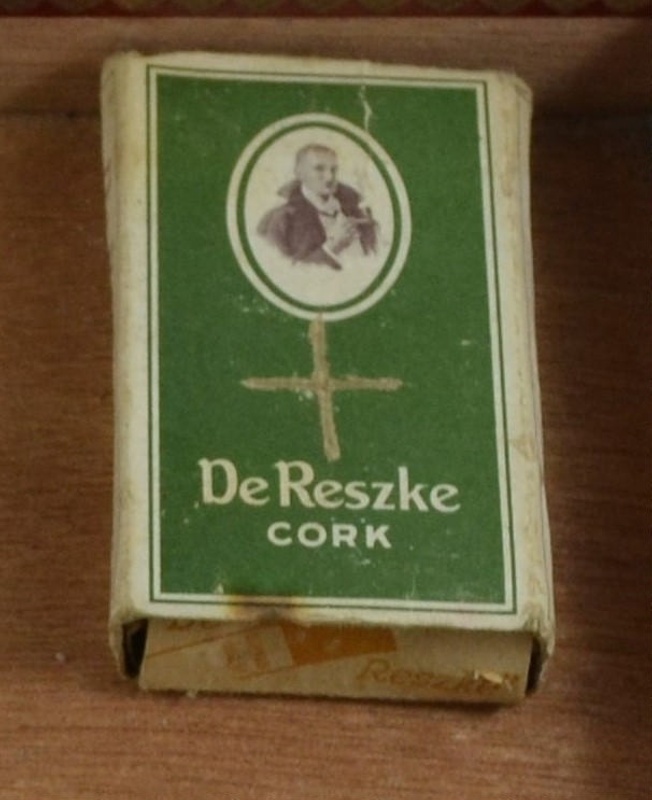 Cigarette box; Godrey Phillips (Aust) Pty Ltd; c. 1920 - 1950; BMHC ...