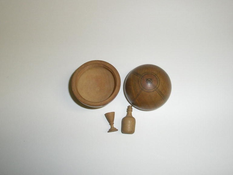 Miniature treen container, wood; [1870-1900]; 982.3.1 | eHive