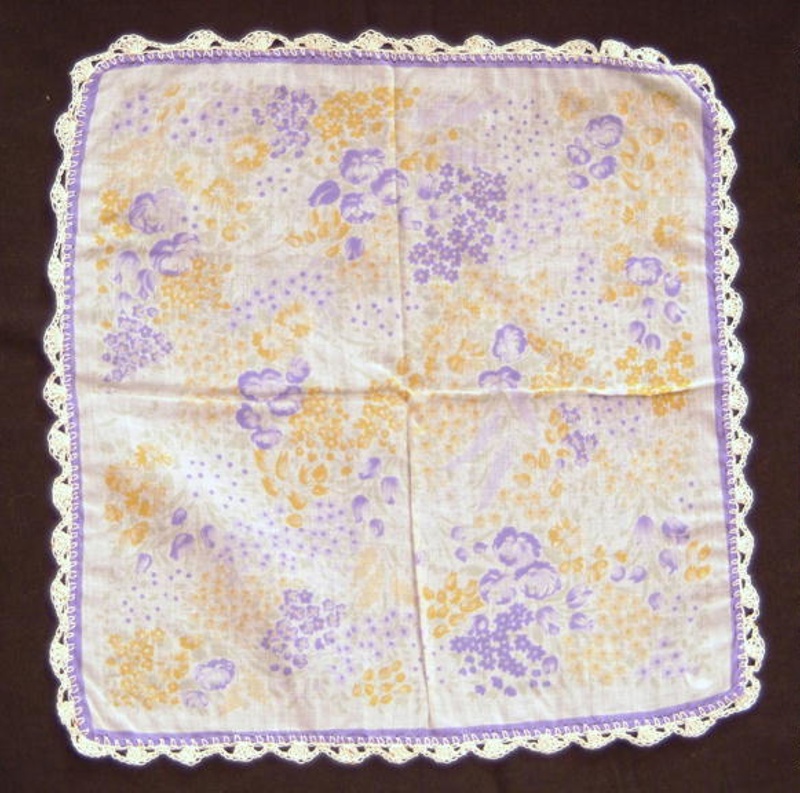 Handkerchief, printed cream cotton/crocheted; 97.183 | eHive