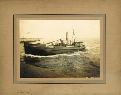 Photograph 'Steam drifter Sincere, LT681' ; Metcalf, C.; LOWMS:1998.851 ...