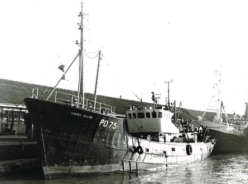 Photograph 'Trawler 'Viking Deeps' PD75'; Graystone, Ernest.; LOWMS ...