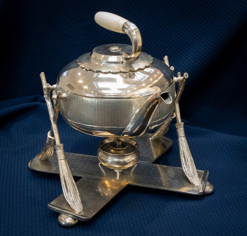 Spirit Kettle on Stand; MC046 | eHive
