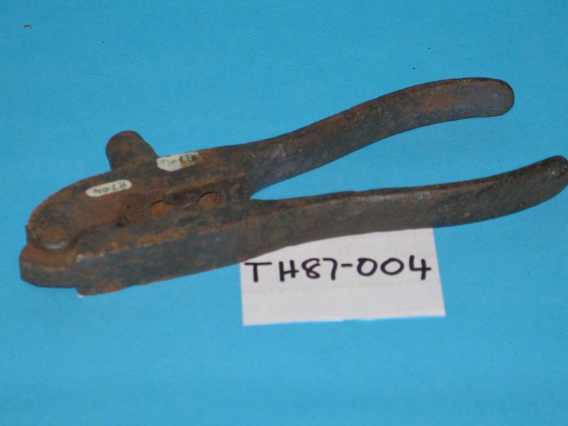 Bullet Assembly Tool; TH1987.4 | eHive