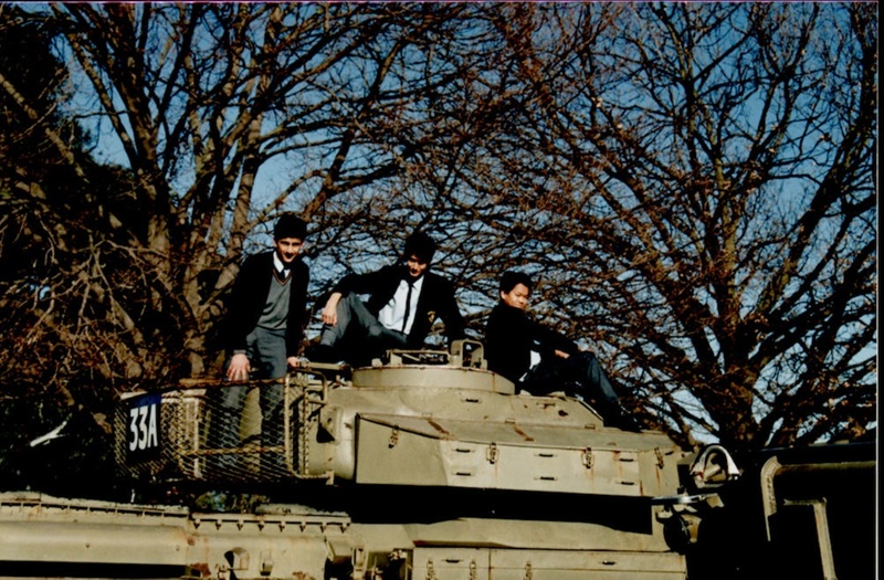 Photographs 1991- History excursion to Canberra; 1991; 115.780 | eHive