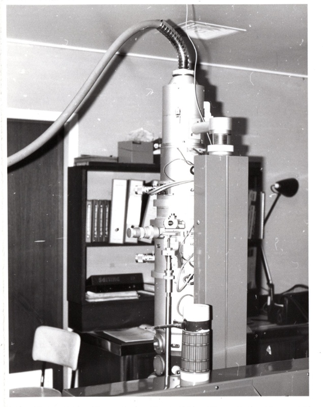 Interior: Old Electron Microscope and Laboratory Staff; AR#13954 | eHive