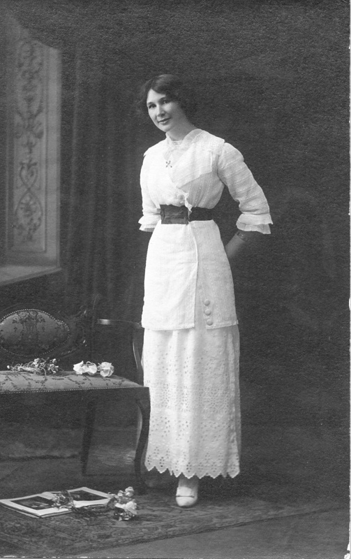 Nurse: Isobel (Izzie) Johnson; 1914; 4.2.108 | eHive