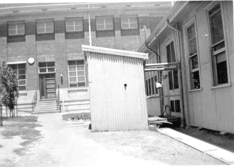 Exterior: Entrance to RAAF Hospital and IMVS; Ca 1940; 1.169 | eHive