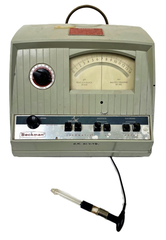 Equipment: Beckman Zeromatic Ph Meter; ca 1968 - 1978; AR#16529 | eHive