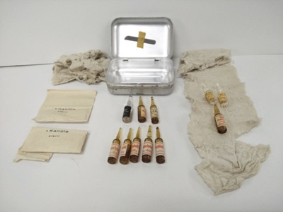 Chemicals: Morphine, Kombetin, Lobelin, Caffeine, Cardiazol; Ca 1914 ...