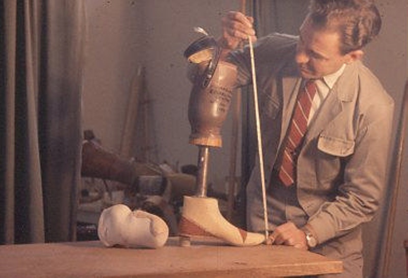 Multimedia: Colour photographic slides of patients, prosthetics and the ...