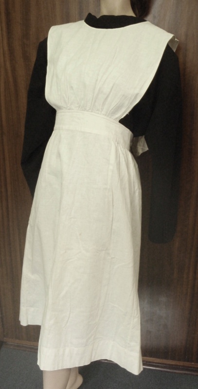 Uniform: Nurse Apron; Ca 1940; AR#5184 | eHive