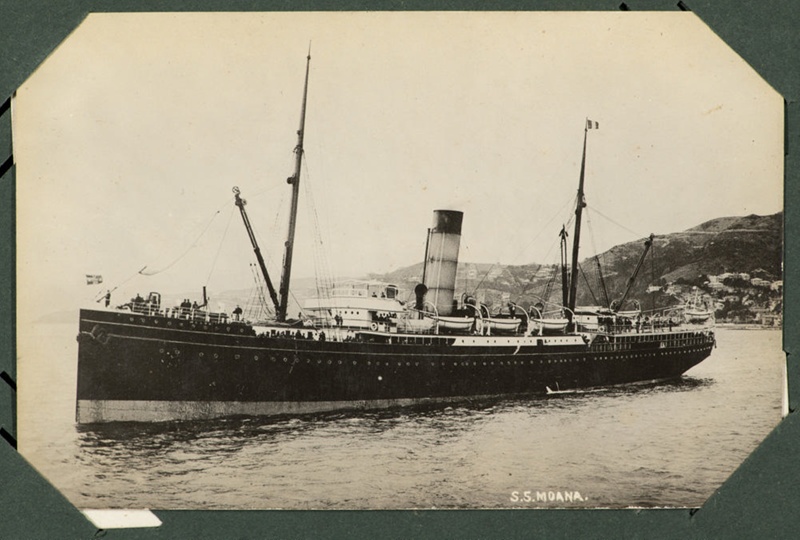 The S.S. 'Moana' in harbour.; Unknown; 1900-1950; 14987.8 | eHive