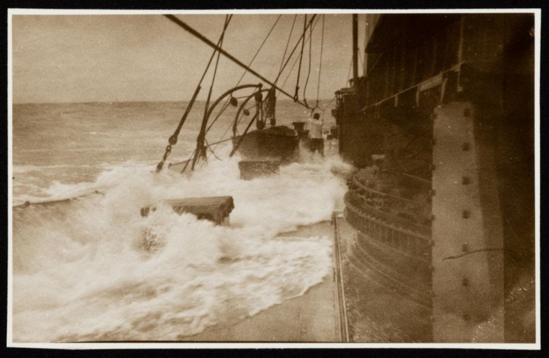 The deck of the floating crane 'Rapaki' at sea during war on voyage to ...