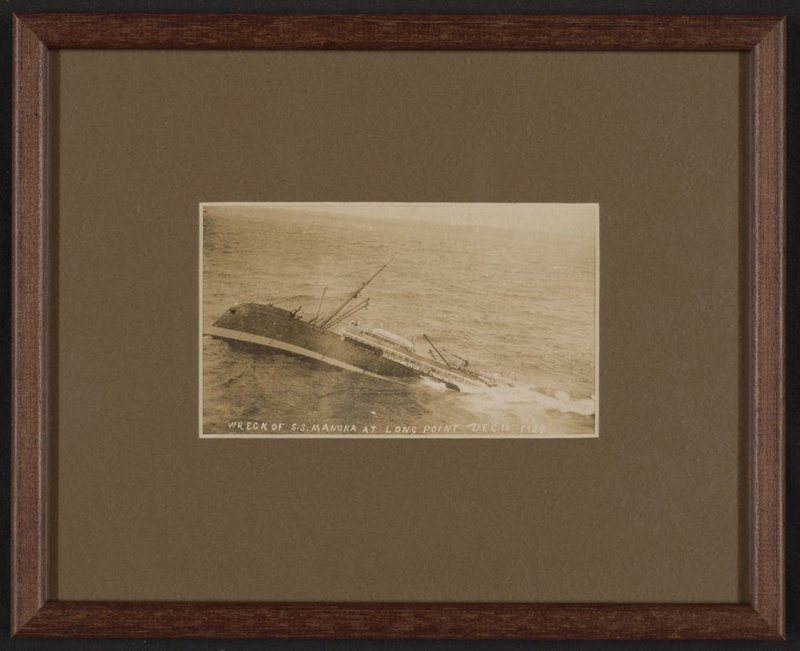 The wreck of the S.S. 'Manuka' and Long Point, 16 December 1929. Glazed ...
