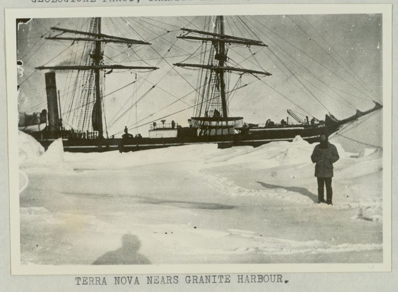 Photograph; Unknown; Unknown; 420.4 | eHive