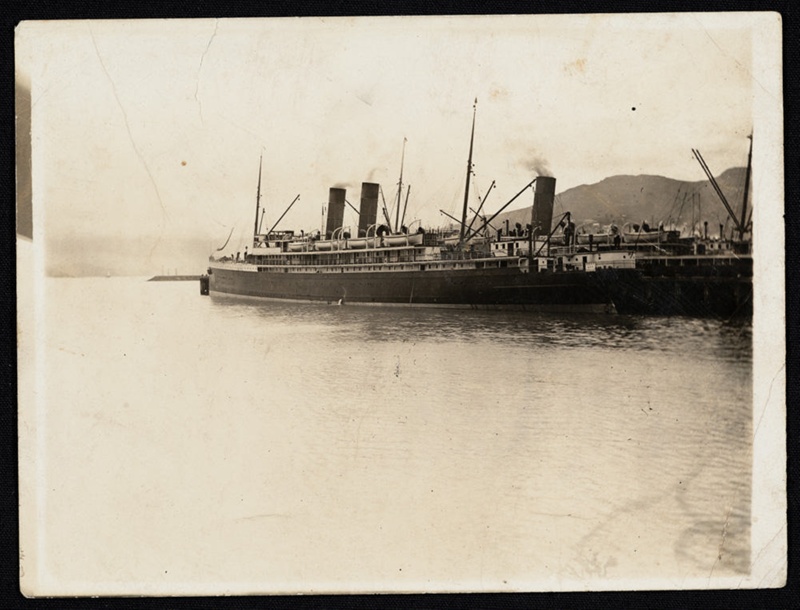 The ferry S.S. 'Maori' at wharf.; Unknown; 1900-1950; 9697.1 | eHive