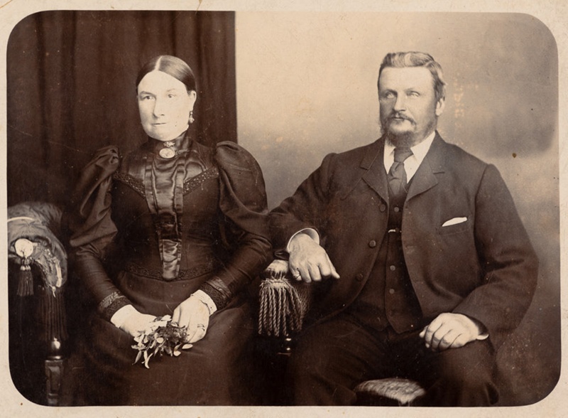 Mr and Mrs Mark Thomas; Spiller; Before 1900; 8640.1 | eHive