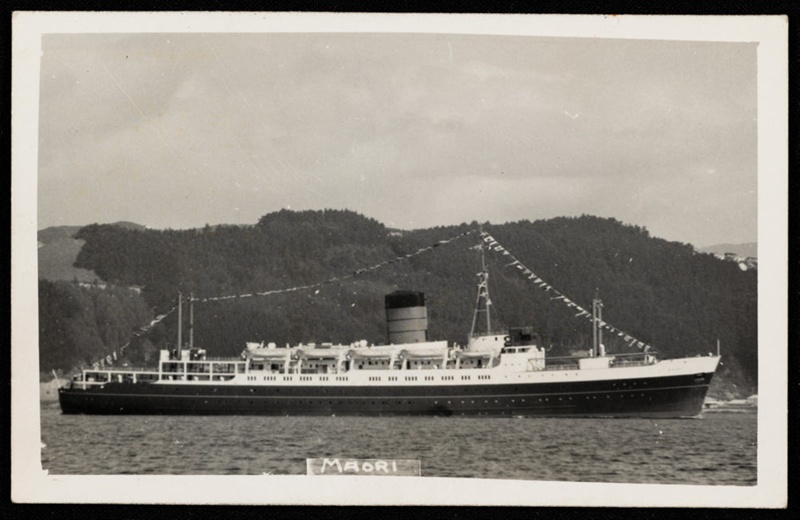 The T.E.V. 'Maori III', Union Steam Ship Company in harbour.; Unknown ...