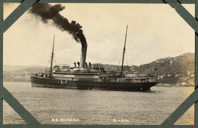 The S.S. 'Riverina' in harbour.; Unknown; 1900-1950; 14987.33 | eHive