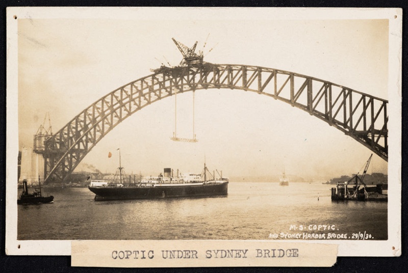 The 'Coptic', Shaw Savill & Albion Line, passing under the Sydney ...