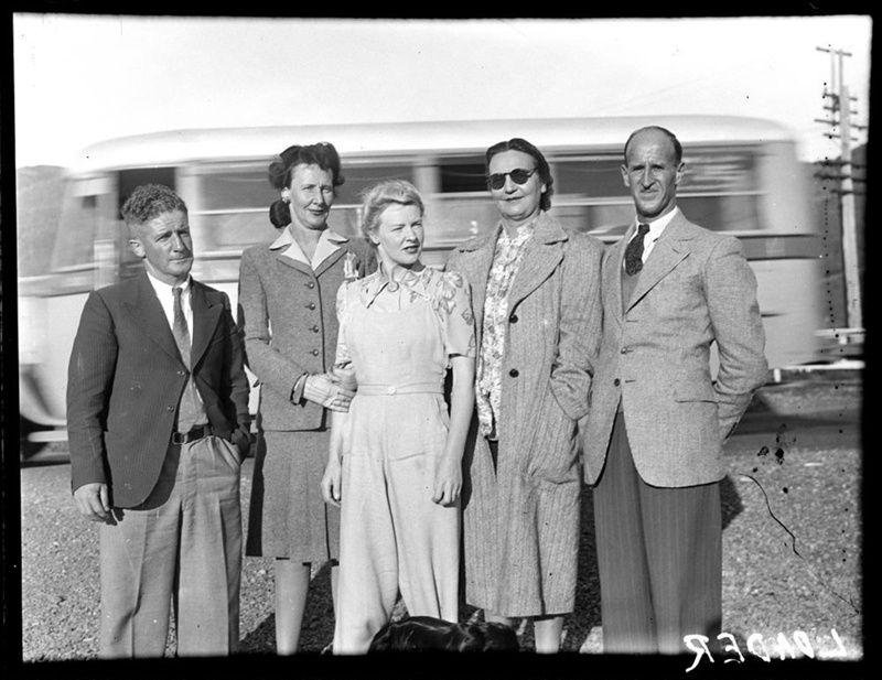 Five people, Loader Family.; Unknown; 1900-1950; 6167.1 | eHive