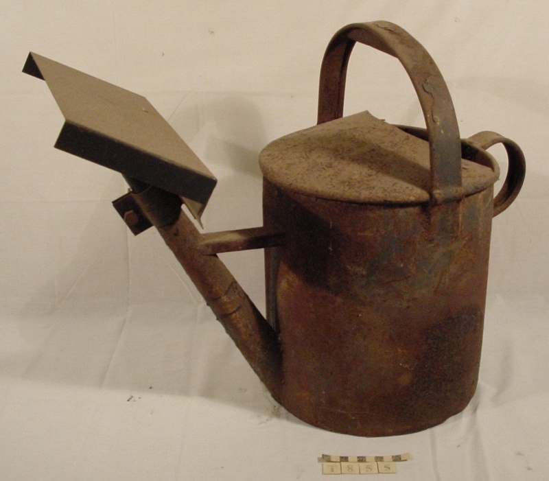 BITUMEN POURING CAN; T-855-0 | eHive