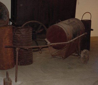 BITUMEN KETTLE; T-158-0 | eHive