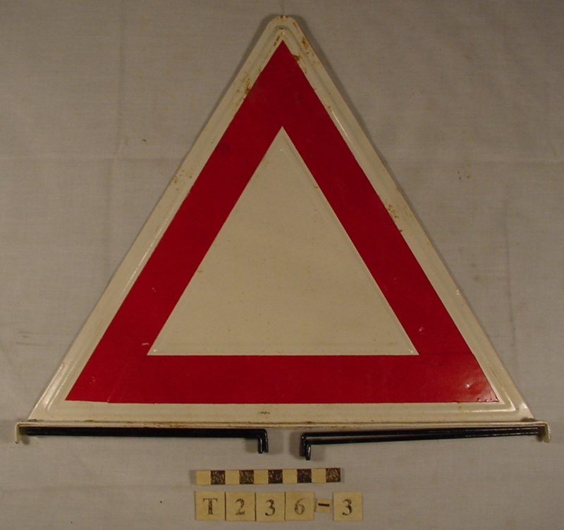 SAFETY TRIANGLE; Associated Metal Products Pty. Ltd.; T-236-3 | eHive
