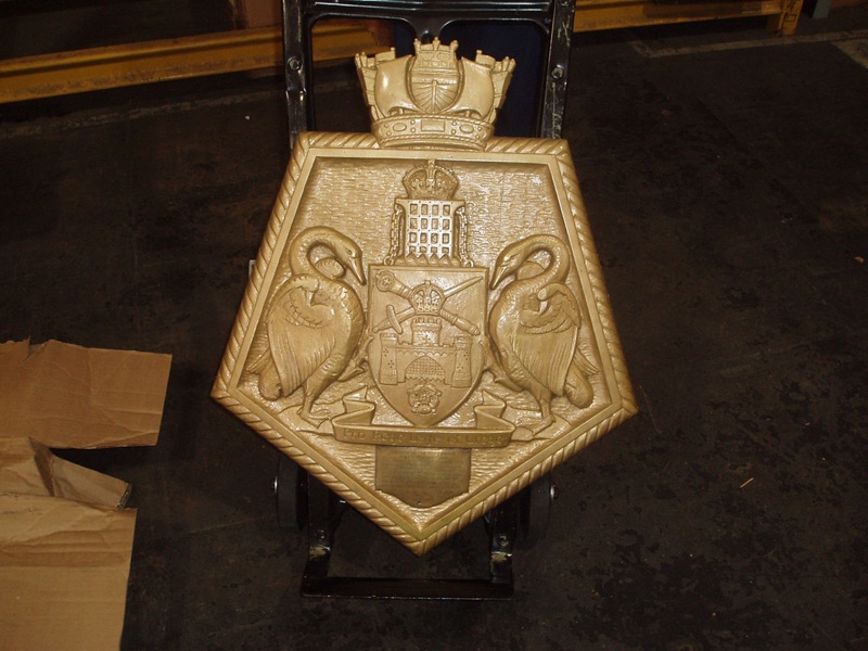 Ship's badge; HMAS CANBERRA (I); replica; Hammond, Stanley J; 1944 ...