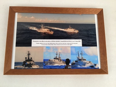 Presentation; Photos; RFNS Savenaca; HMAS Ararat II; 2022; NAVY-15643 ...