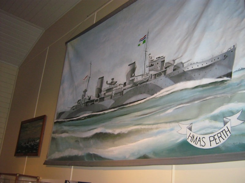 Painting; HMAS PERTH II; Morrow, Don; 1980s; 50265-0 | eHive
