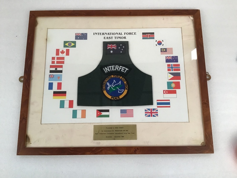 Presentation; INTERFET; HMAS Sydney IV; 1999; NAVY-15582-00 | eHive