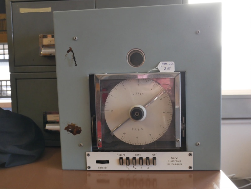 Unknown electrical device/recorder ; AM.20.215 | eHive