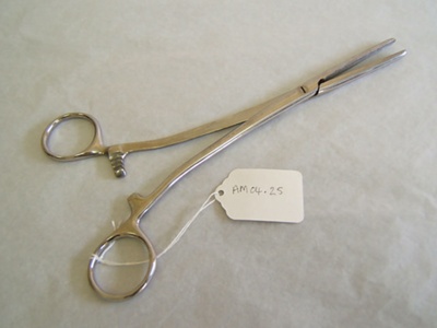 Joll's intestinal clamp forceps; Allen & Hanburys Ltd; AM.04.25 | eHive