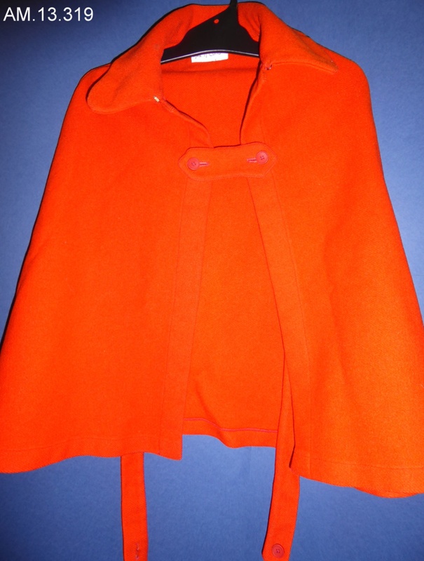 Nursing Cape; AM.13.319 | eHive