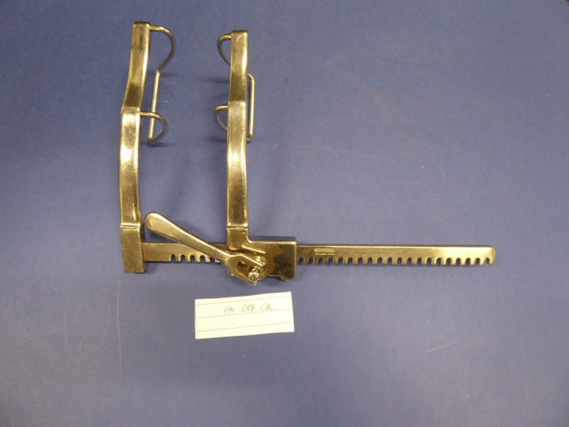 Finochietto chest retractor for anterior spinal surgery.; AM.084.OR | eHive