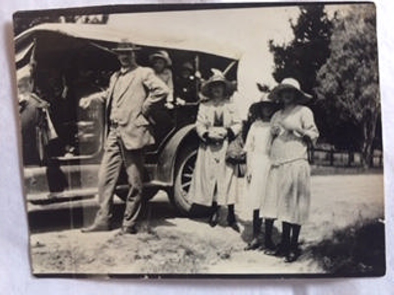 B&W Photo of Dennison family leaving Amosfield.; 2004.11.31 | eHive