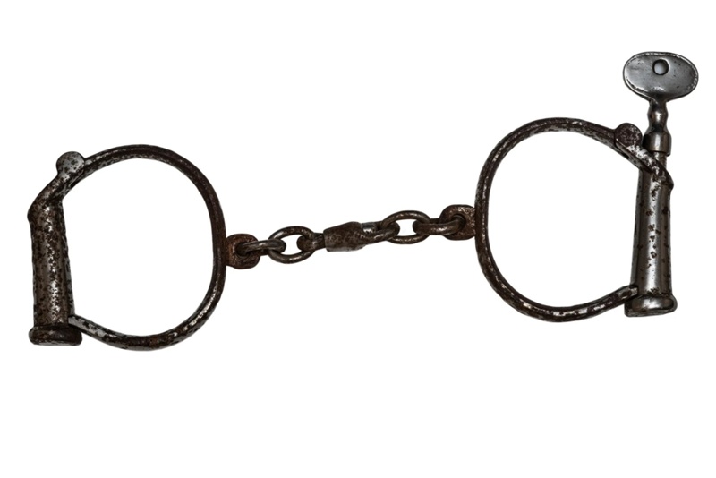 Handcuffs : Hiatt : Victorian ; CRMCH 2014.11; CRMCH 2014.011 | eHive